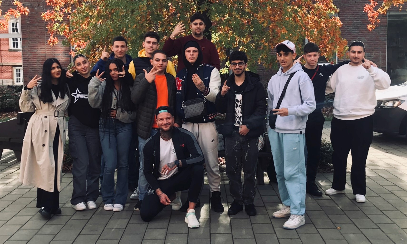 Präventionsarbeit an der BS16 - Besuch des Vereins Sport statt Straße